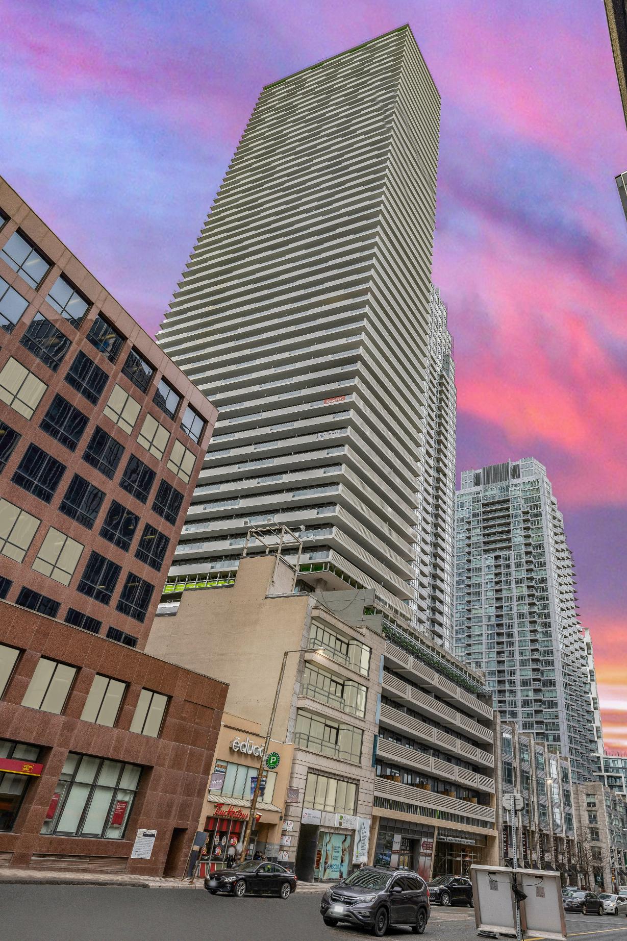 3402-2221 Yonge Street, Toronto | Listed by Team Rajpal